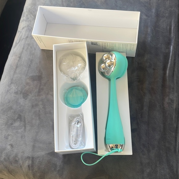 PMD | Bath & Body | Pmd Body Cleansing Device New | Poshmark